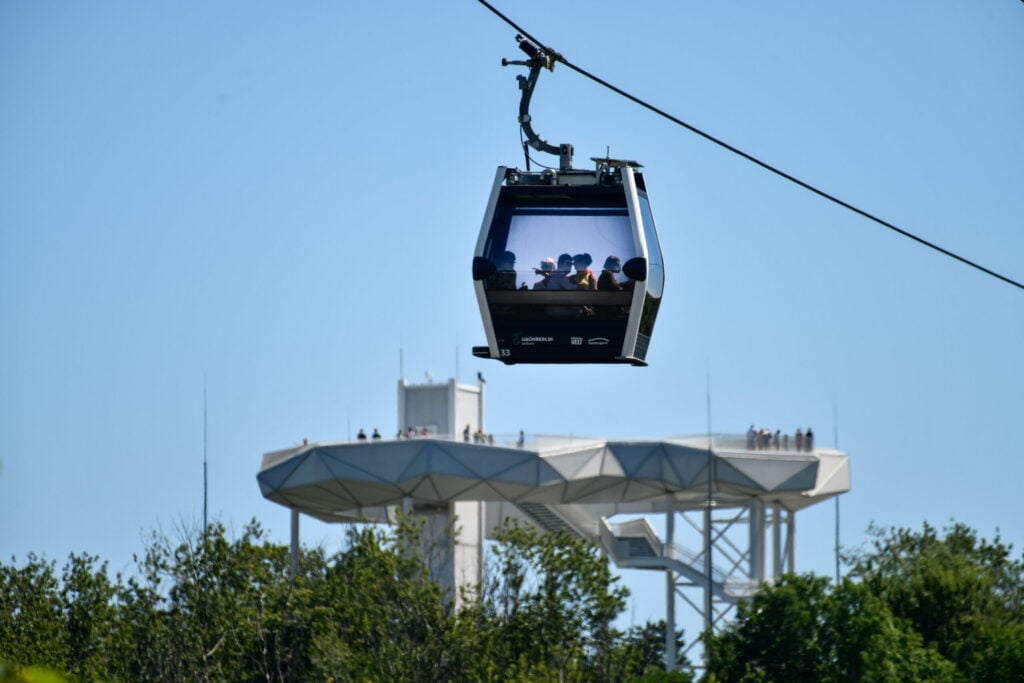 Die Linie 100: Sightseeing-Tour im gelben BVG-Bus